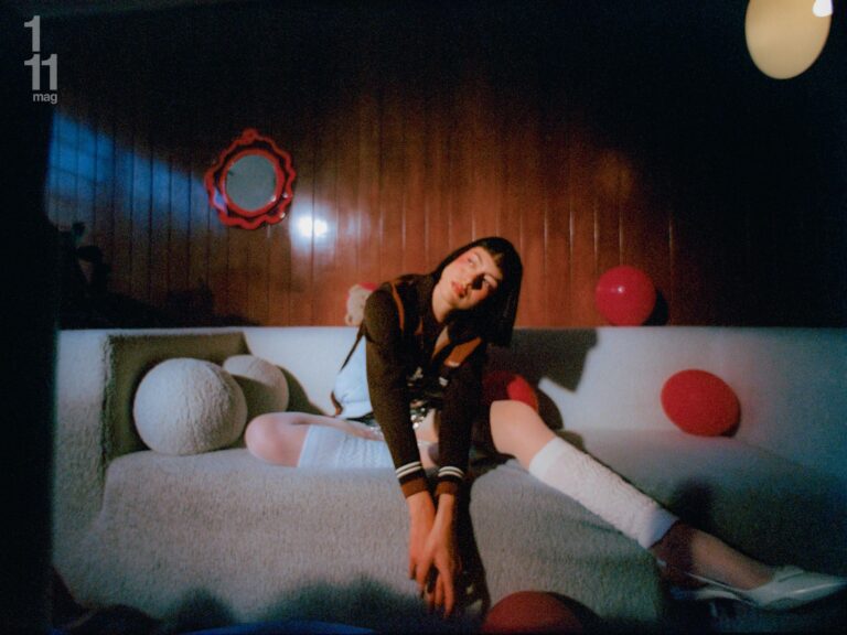 Maria Bottle, la fuerza de la voz y el mensaje de la Gen Z - 111 Magazine